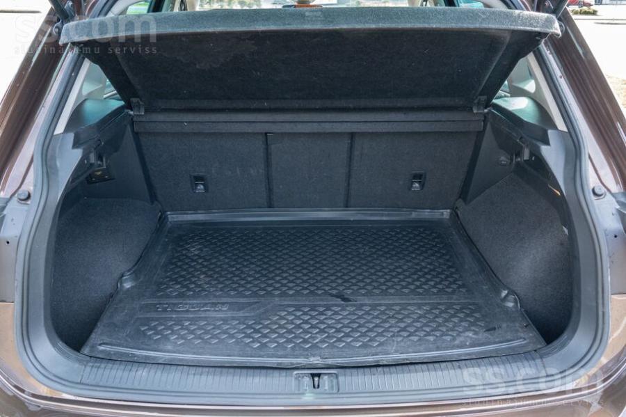 Brown Volkswagen Tiguan 2017 in Riga, with an engine capacity of 2.00 L and mileage of 197 thousand km for 15950 €, photo 10 on AUTOMOTO.COM.LV