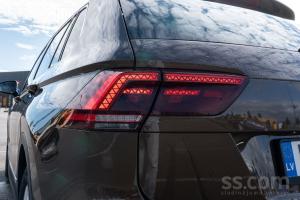 Brown Volkswagen Tiguan 2017 in Riga, with an engine capacity of 2.00 L and mileage of 197 thousand km for 15950 €, photo 16 on AUTOMOTO.COM.LV