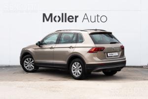 Brown Volkswagen Tiguan 2018 in Riga, with an engine capacity of 1.40 L and mileage of 185 thousand km for 19000 €, photo 3 on AUTOMOTO.COM.LV
