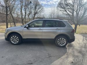 Brown Volkswagen Tiguan 2018 in Madona, with an engine capacity of 2.00 L and mileage of 142 thousand km for 15000 €, photo 3 on AUTOMOTO.COM.LV