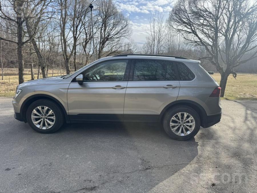 Brown Volkswagen Tiguan 2018 in Madona, with an engine capacity of 2.00 L and mileage of 142 thousand km for 15000 €, photo 3 on AUTOMOTO.COM.LV