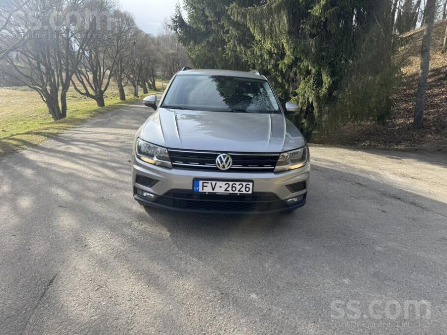 Brown Volkswagen Tiguan 2018 in Madona, with an engine capacity of 2.00 L and mileage of 142 thousand km for 15000 €, photo 5 on AUTOMOTO.COM.LV