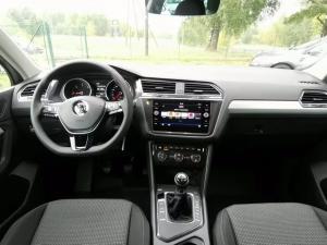 Brown Volkswagen Tiguan 2018 in Kuldiga, with an engine capacity of 2.00 L and mileage of 178 thousand km for 13895 €, photo 6 on AUTOMOTO.COM.LV
