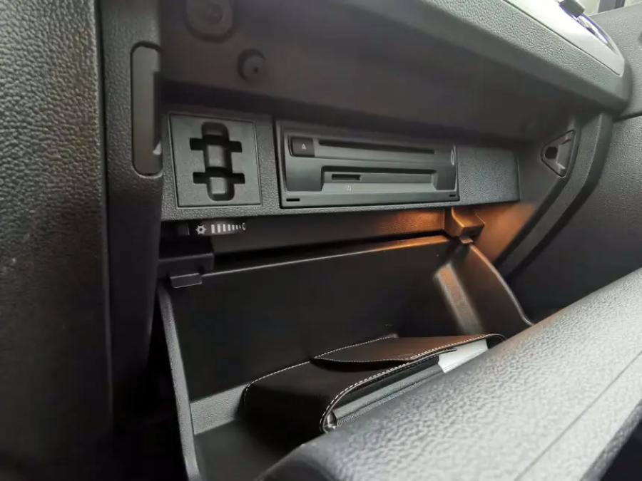 Brown Volkswagen Tiguan 2018 in Kuldiga, with an engine capacity of 2.00 L and mileage of 178 thousand km for 13895 €, photo 22 on AUTOMOTO.COM.LV