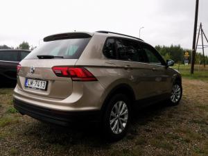Brown Volkswagen Tiguan 2018 in Riga, with an engine capacity of 2.00 L and mileage of 178 thousand km for 13895 €, photo 3 on AUTOMOTO.COM.LV