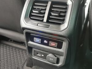 Brown Volkswagen Tiguan 2018 in Riga, with an engine capacity of 2.00 L and mileage of 178 thousand km for 13895 €, photo 8 on AUTOMOTO.COM.LV