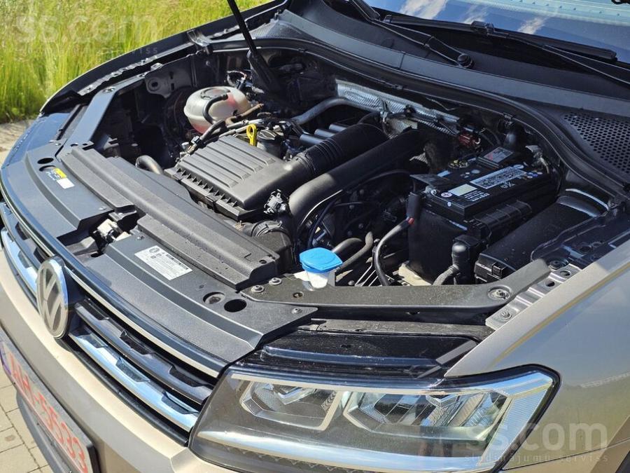 Brown Volkswagen Tiguan 2018 in Riga, with an engine capacity of 1.40 L and mileage of 321 thousand km for 11800 €, photo 16 on AUTOMOTO.COM.LV