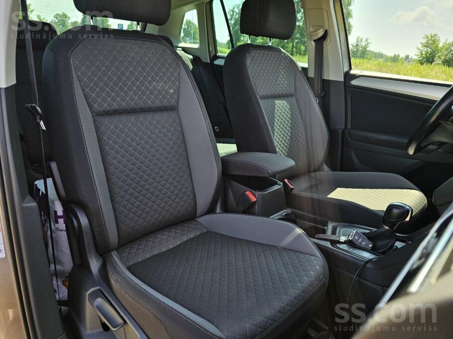 Brown Volkswagen Tiguan 2018 in Riga, with an engine capacity of 1.40 L and mileage of 321 thousand km for 11800 €, photo 19 on AUTOMOTO.COM.LV