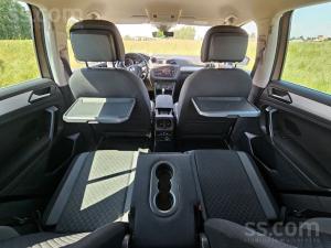 Brown Volkswagen Tiguan 2018 in Riga, with an engine capacity of 1.40 L and mileage of 321 thousand km for 11800 €, photo 21 on AUTOMOTO.COM.LV