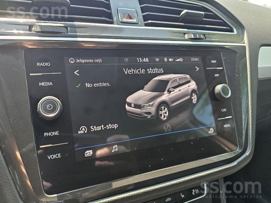 Brown Volkswagen Tiguan 2018 in Riga, with an engine capacity of 1.40 L and mileage of 321 thousand km for 11800 €, photo 25 on AUTOMOTO.COM.LV