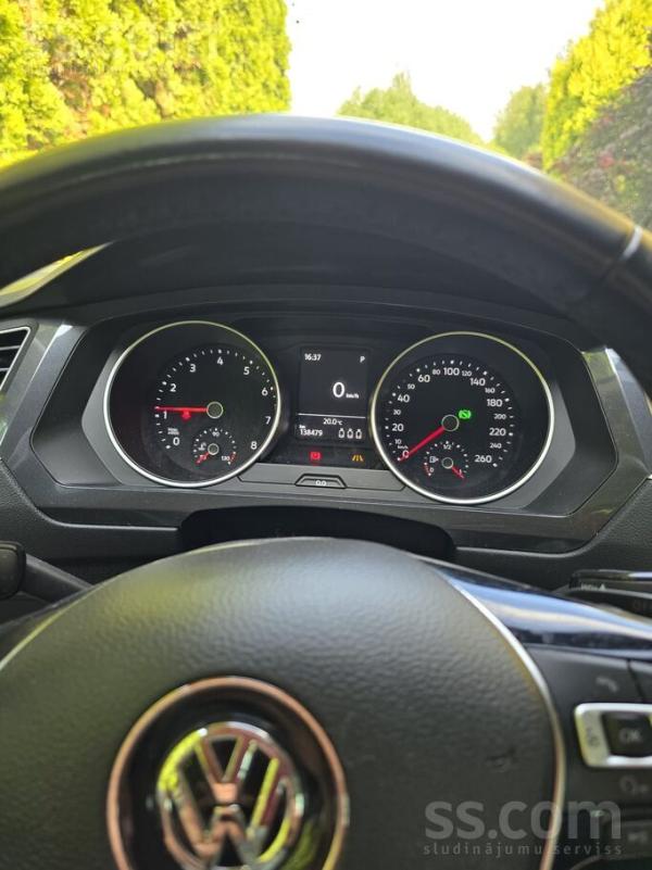 Brown Volkswagen Tiguan 2018 in Riga, with an engine capacity of 1.40 L and mileage of 139 thousand km for 17100 €, photo 8 on AUTOMOTO.COM.LV
