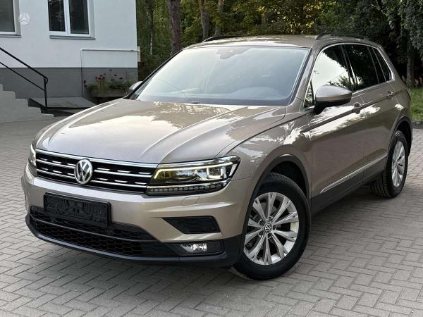 Brown Volkswagen Tiguan 2018 in Prienai, with an engine capacity of 1.97 L and mileage of 224 thousand km for 13950 €, photo 2 on AUTOMOTO.COM.LV
