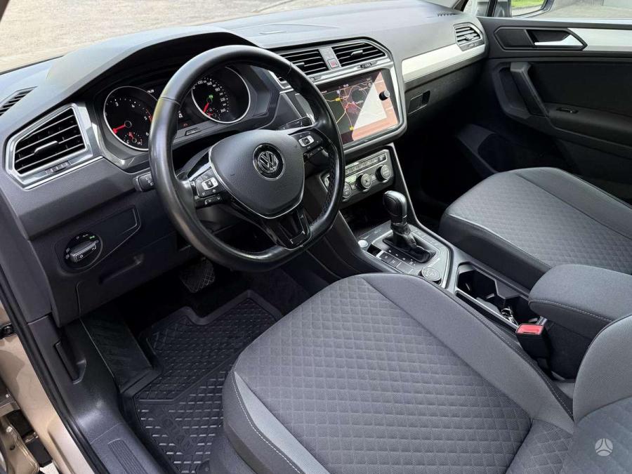Brūns Volkswagen Tiguan 2018 Prienai, ar dzinēja tilpumu 1.97 L un nobraukumu 224 tūkst. km par 13950 €, foto 29 vietnē AUTOMOTO.COM.LV
