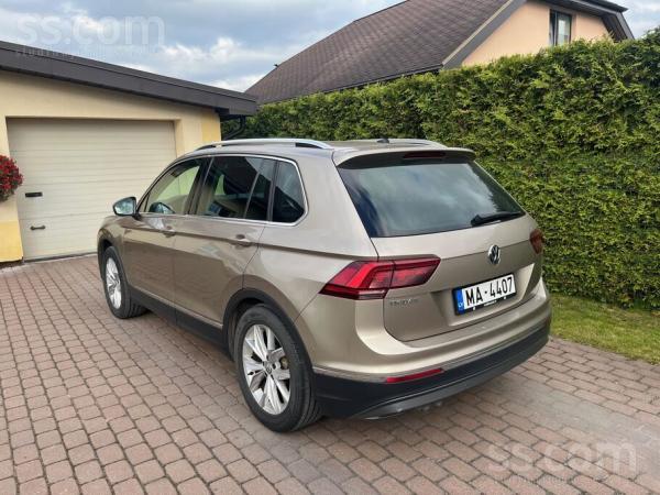 Brown Volkswagen Tiguan 2019 in Jelgava, with an engine capacity of 2.00 L and mileage of 120 thousand km for 18400 €, photo 3 on AUTOMOTO.COM.LV