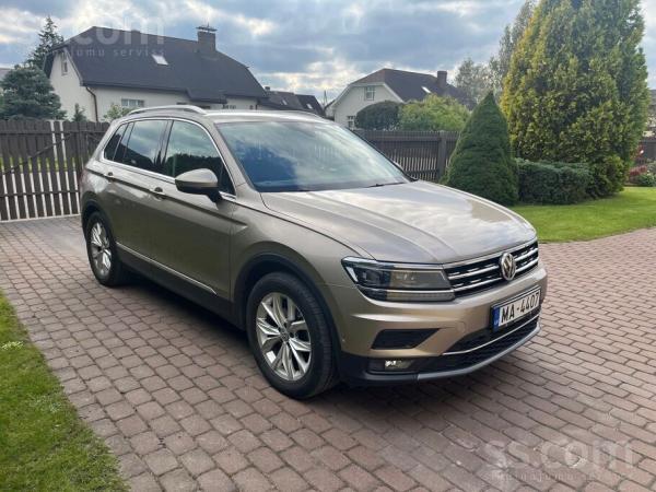 Brown Volkswagen Tiguan 2019 in Jelgava, with an engine capacity of 2.00 L and mileage of 120 thousand km for 18400 €, photo 6 on AUTOMOTO.COM.LV