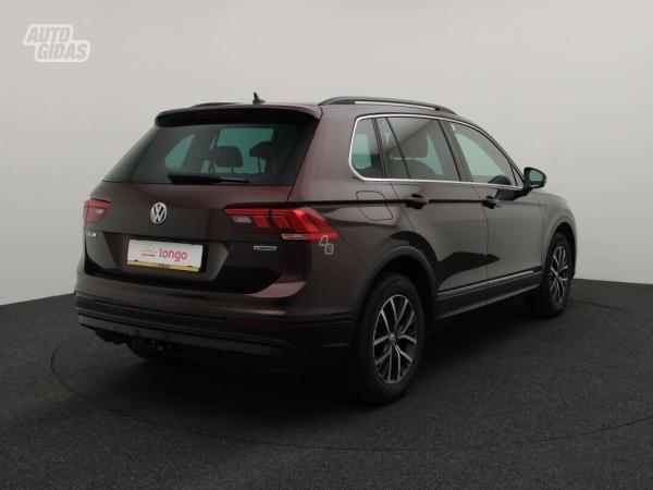 Brown Volkswagen Tiguan 2019 in Vilnius, with an engine capacity of 2.00 L and mileage of 159 thousand km for 20299 €, photo 8 on AUTOMOTO.COM.LV