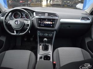 Brūns Volkswagen Tiguan 2019 Rīga, ar dzinēja tilpumu 2.00 L un nobraukumu 90 tūkst. km par 16900 €, foto 4 vietnē AUTOMOTO.COM.LV