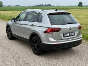 Brown Volkswagen Tiguan 2019 in Vilkaviskis, with an engine capacity of 1.97 L and mileage of 217 thousand km for 15900 €, photo 4 on AUTOMOTO.COM.LV