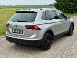 Brown Volkswagen Tiguan 2019 in Vilkaviskis, with an engine capacity of 1.97 L and mileage of 217 thousand km for 15900 €, photo 5 on AUTOMOTO.COM.LV