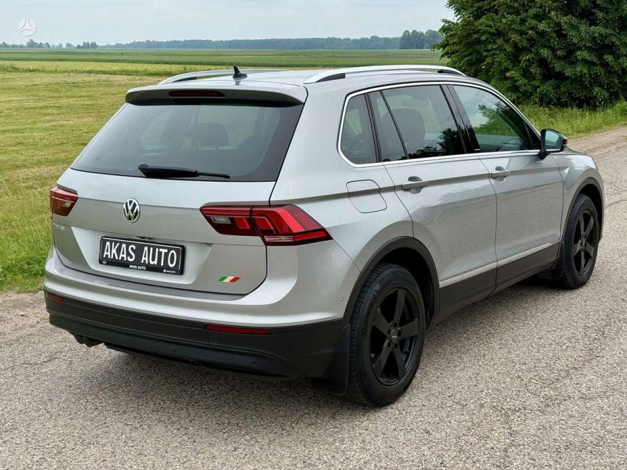 Brown Volkswagen Tiguan 2019 in Vilkaviskis, with an engine capacity of 1.97 L and mileage of 217 thousand km for 15900 €, photo 5 on AUTOMOTO.COM.LV