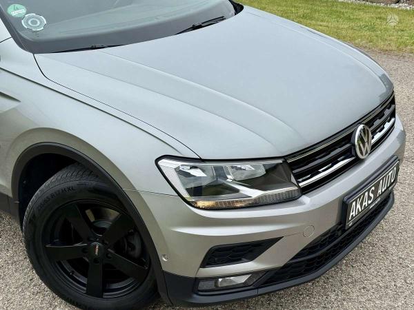 Brown Volkswagen Tiguan 2019 in Vilkaviskis, with an engine capacity of 1.97 L and mileage of 217 thousand km for 15900 €, photo 8 on AUTOMOTO.COM.LV