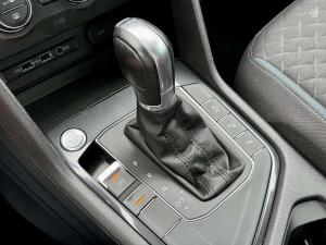Brown Volkswagen Tiguan 2019 in Vilkaviskis, with an engine capacity of 1.97 L and mileage of 217 thousand km for 15900 €, photo 17 on AUTOMOTO.COM.LV