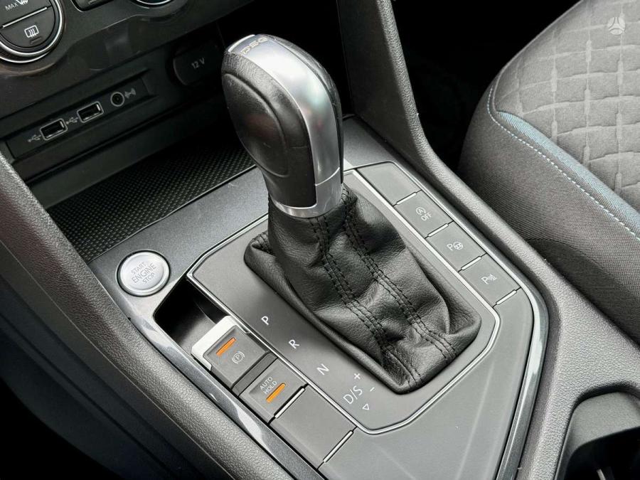 Brown Volkswagen Tiguan 2019 in Vilkaviskis, with an engine capacity of 1.97 L and mileage of 217 thousand km for 15900 €, photo 17 on AUTOMOTO.COM.LV