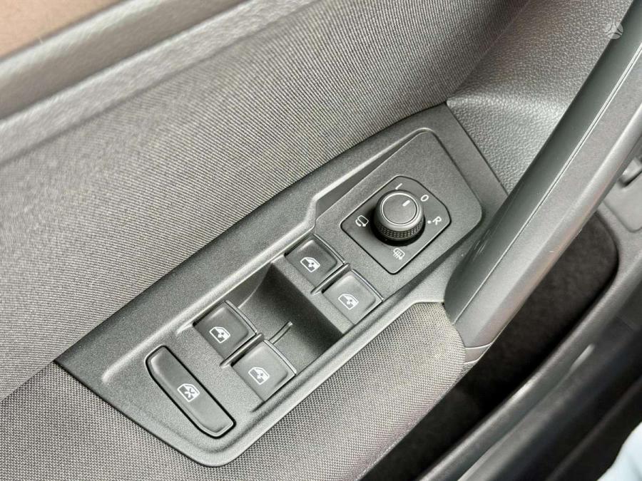 Brown Volkswagen Tiguan 2019 in Vilkaviskis, with an engine capacity of 1.97 L and mileage of 217 thousand km for 15900 €, photo 19 on AUTOMOTO.COM.LV