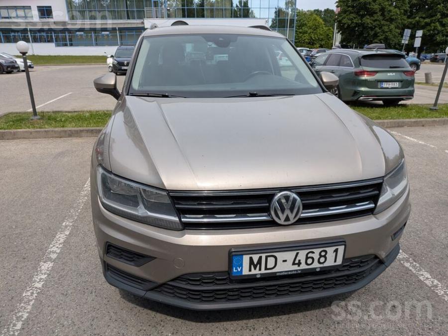 Brown Volkswagen Tiguan 2019 in Riga, with an engine capacity of 2.00 L and mileage of 166 thousand km for 14444 €, photo 1 on AUTOMOTO.COM.LV
