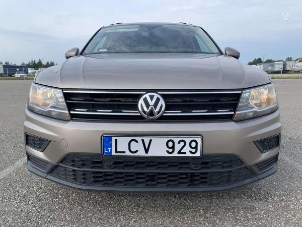 Brūns Volkswagen Tiguan 2019 Viļņa, ar dzinēja tilpumu 1.97 L un nobraukumu 103 tūkst. km par 16000 €, foto 2 vietnē AUTOMOTO.COM.LV