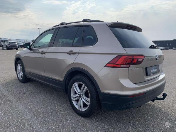 Brūns Volkswagen Tiguan 2019 Viļņa, ar dzinēja tilpumu 1.97 L un nobraukumu 103 tūkst. km par 16000 €, foto 7 vietnē AUTOMOTO.COM.LV