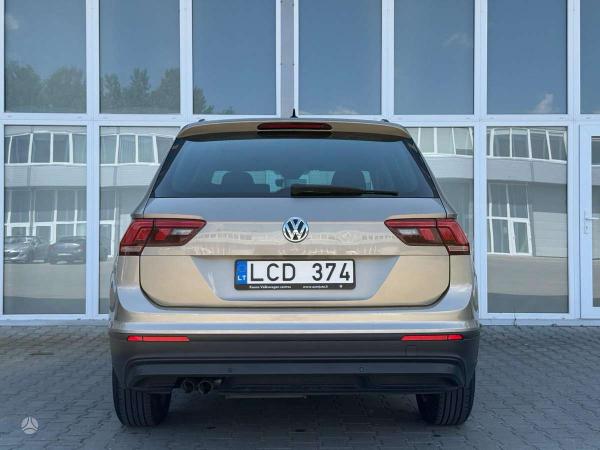Brūns Volkswagen Tiguan 2019 Kauņa, ar dzinēja tilpumu 1.97 L un nobraukumu 186 tūkst. km par 14100 €, foto 4 vietnē AUTOMOTO.COM.LV