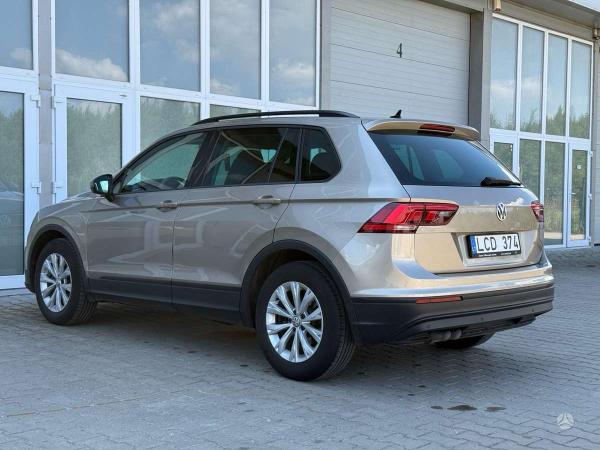 Brūns Volkswagen Tiguan 2019 Kauņa, ar dzinēja tilpumu 1.97 L un nobraukumu 186 tūkst. km par 14100 €, foto 7 vietnē AUTOMOTO.COM.LV