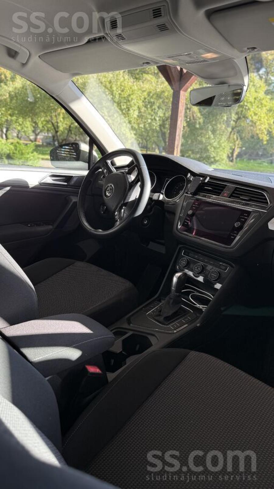 Brown Volkswagen Tiguan 2019 in Riga, with an engine capacity of 2.00 L and mileage of 84 thousand km for 18800 €, photo 13 on AUTOMOTO.COM.LV