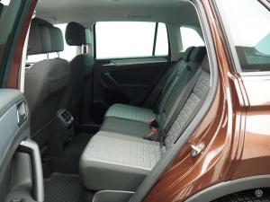 Brown Volkswagen Tiguan 2020 in Vilnius, with an engine capacity of 1.50 L and mileage of 52 thousand km for 21900 €, photo 14 on AUTOMOTO.COM.LV
