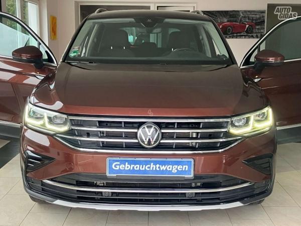 Brūns Volkswagen Tiguan 2021 Kauņa, ar dzinēja tilpumu 2.00 L un nobraukumu 37 tūkst. km par 32690 €, foto 4 vietnē AUTOMOTO.COM.LV