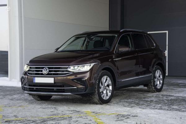 Brown Volkswagen Tiguan 2021 in Vilnius, with an engine capacity of 1.50 L and mileage of 192 thousand km for 17999 €, photo 3 on AUTOMOTO.COM.LV