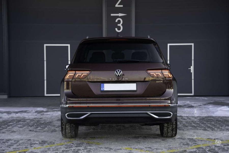 Brown Volkswagen Tiguan 2021 in Vilnius, with an engine capacity of 1.50 L and mileage of 192 thousand km for 17999 €, photo 6 on AUTOMOTO.COM.LV