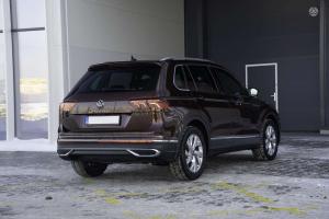 Brown Volkswagen Tiguan 2021 in Vilnius, with an engine capacity of 1.50 L and mileage of 192 thousand km for 17999 €, photo 7 on AUTOMOTO.COM.LV