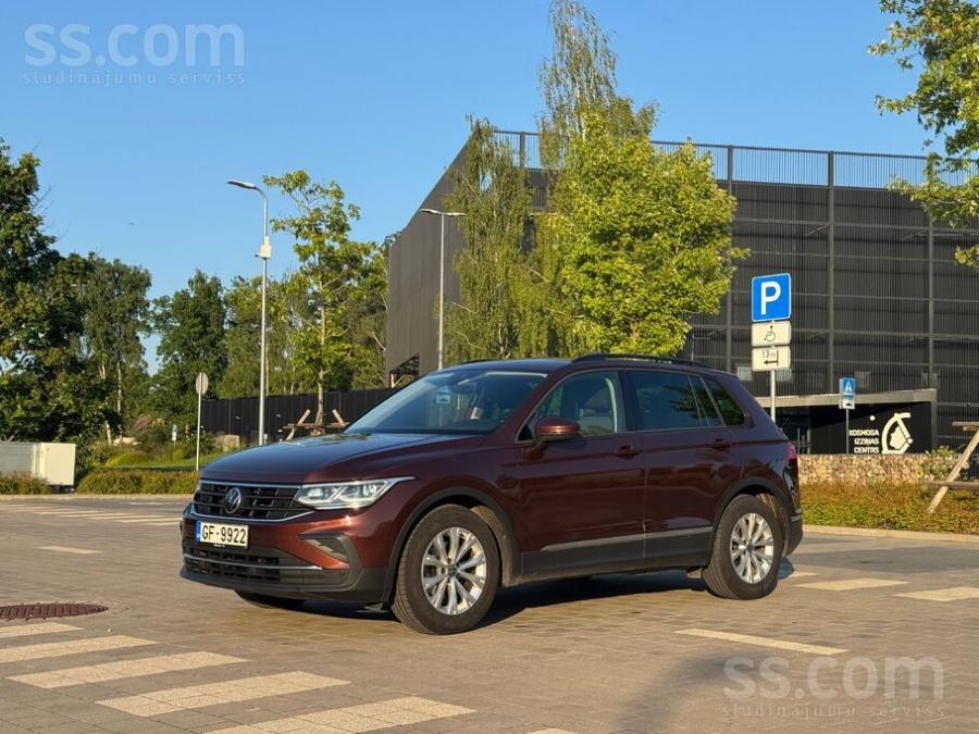 Коричневый Фольксваген Тигуан 2021 в Цесис, объемом двигателя 1.50 л и пробегом 102 тыс. км за 21499 €, фото 1 на AUTOMOTO.COM.LV