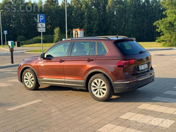 Brūns Volkswagen Tiguan 2021 Cēsis, ar dzinēja tilpumu 1.50 L un nobraukumu 102 tūkst. km par 21499 €, foto 2 vietnē AUTOMOTO.COM.LV