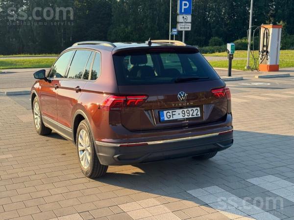 Brūns Volkswagen Tiguan 2021 Cēsis, ar dzinēja tilpumu 1.50 L un nobraukumu 102 tūkst. km par 21499 €, foto 3 vietnē AUTOMOTO.COM.LV