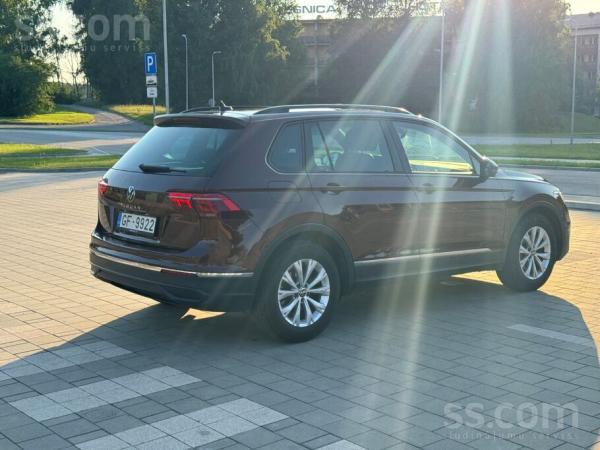 Brūns Volkswagen Tiguan 2021 Cēsis, ar dzinēja tilpumu 1.50 L un nobraukumu 102 tūkst. km par 21499 €, foto 4 vietnē AUTOMOTO.COM.LV
