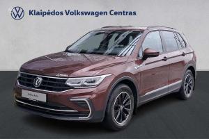Brown Volkswagen Tiguan 2023 in Klaipeda, with an engine capacity of 1.50 L and mileage of 79 thousand km for 24500 €, photo  on AUTOMOTO.COM.LV