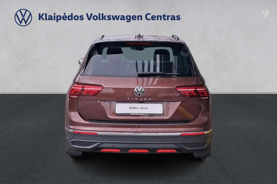 Brown Volkswagen Tiguan 2023 in Klaipeda, with an engine capacity of 1.50 L and mileage of 79 thousand km for 24500 €, photo 6 on AUTOMOTO.COM.LV