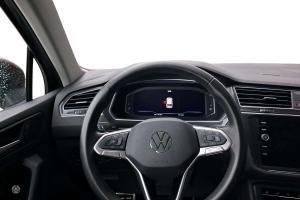 Brown Volkswagen Tiguan 2023 in Klaipeda, with an engine capacity of 1.50 L and mileage of 79 thousand km for 24500 €, photo 12 on AUTOMOTO.COM.LV