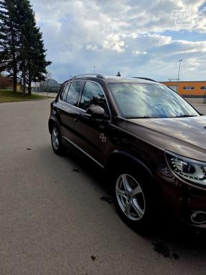 Brūns Volkswagen Tiguan 2012 Alīta, ar dzinēja tilpumu 2.00 L un nobraukumu 374 tūkst. km par 6500 €, foto  vietnē AUTOMOTO.COM.LV