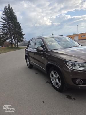 Brūns Volkswagen Tiguan 2012 Alīta, ar dzinēja tilpumu 2.00 L un nobraukumu 374 tūkst. km par 6500 €, foto 5 vietnē AUTOMOTO.COM.LV