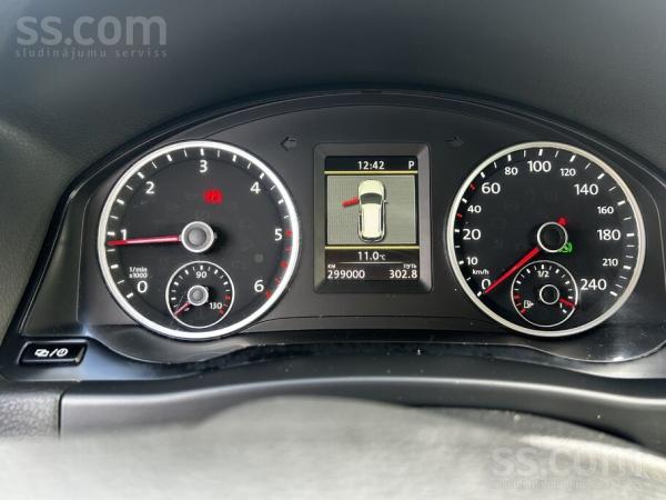 Brown Volkswagen Tiguan 2014 in Cesis, with an engine capacity of 2.00 L and mileage of 299 thousand km for 9500 €, photo 8 on AUTOMOTO.COM.LV