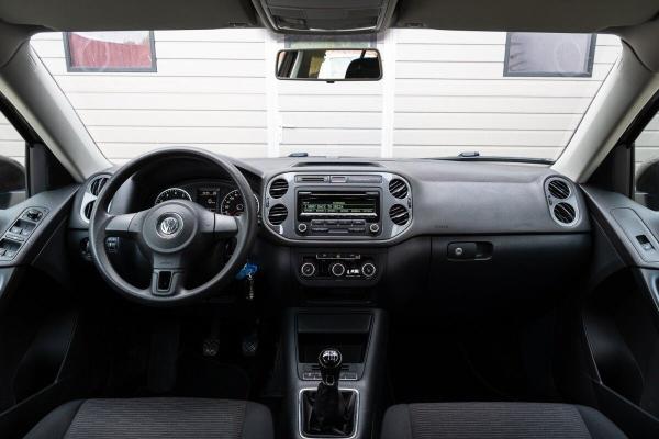 Brūns Volkswagen Tiguan 2012 Jelgava, ar dzinēja tilpumu 1.40 L un nobraukumu 167 tūkst. km par 8750 €, foto 10 vietnē AUTOMOTO.COM.LV